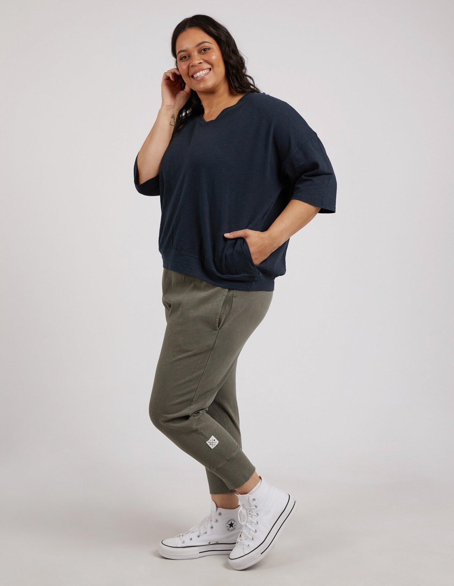 Elm MAZIE VEE Neck Sweat - Tops : Diahann Boutique - Elm S23