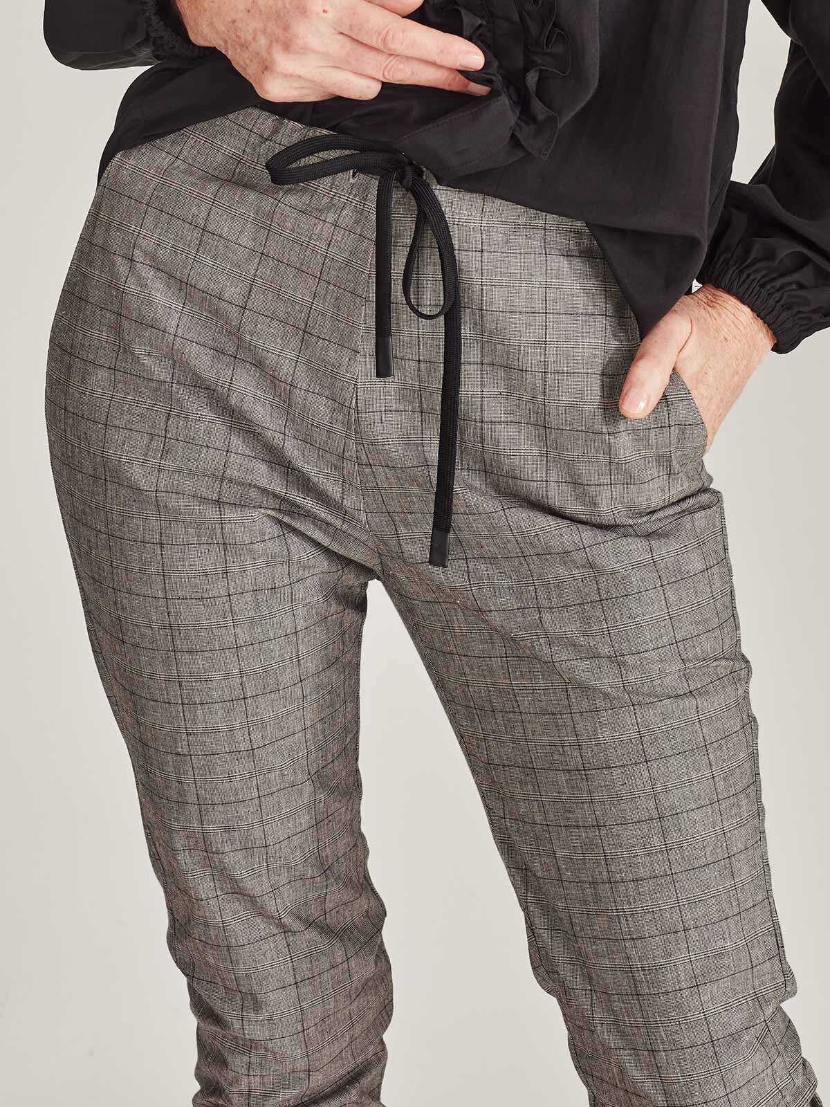 Sills EMILY CHECK Jogger - Pants : Diahann Boutique - CAROLINE SILLS W24